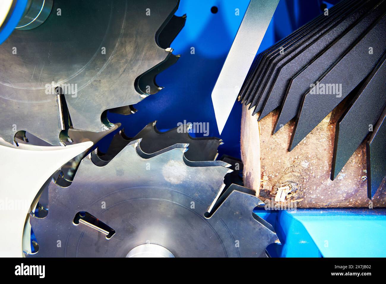 Circular saws for machine tools Stock Photo - Alamy