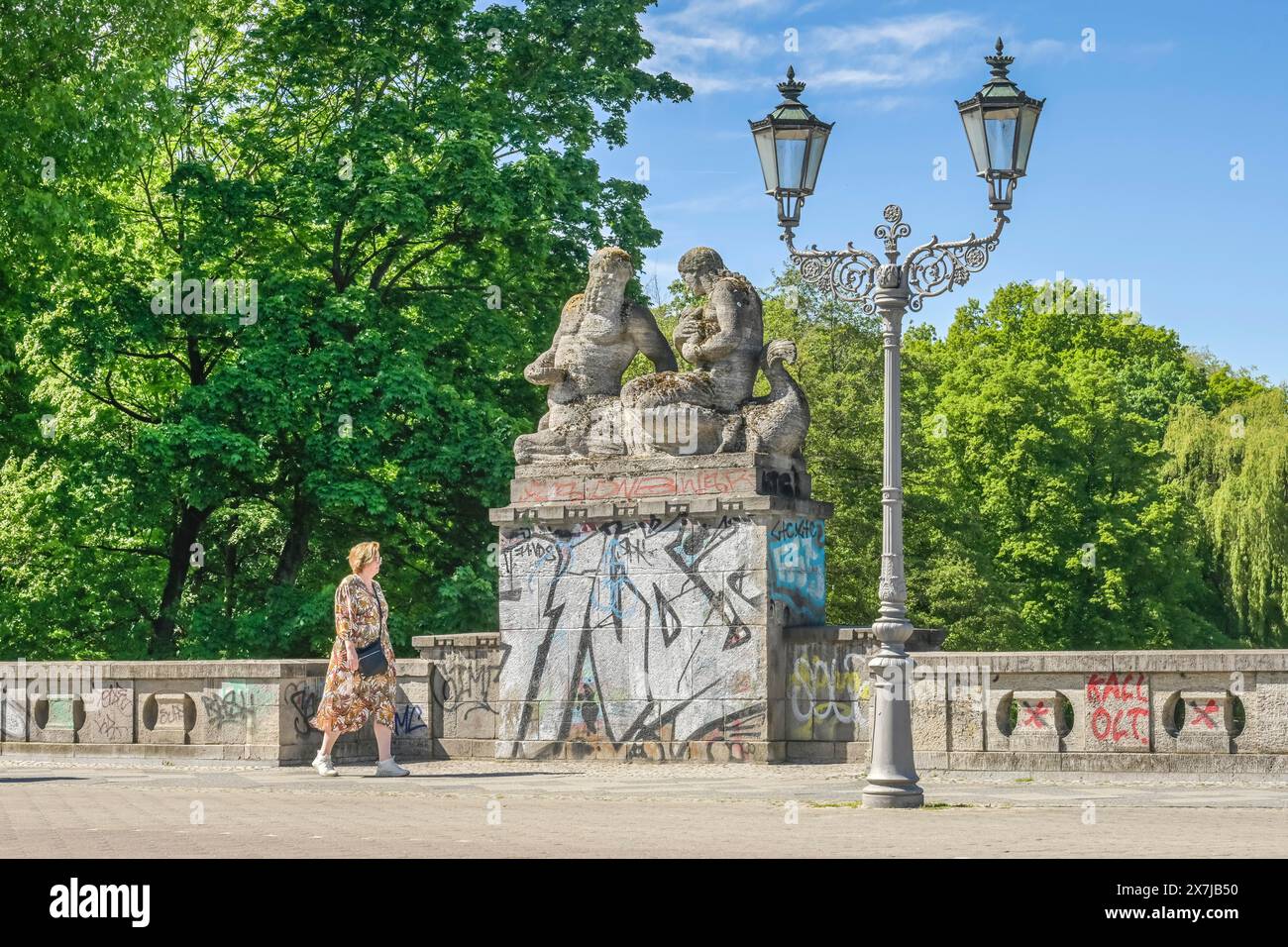 Wilde graffiti hi-res stock photography and images - Alamy