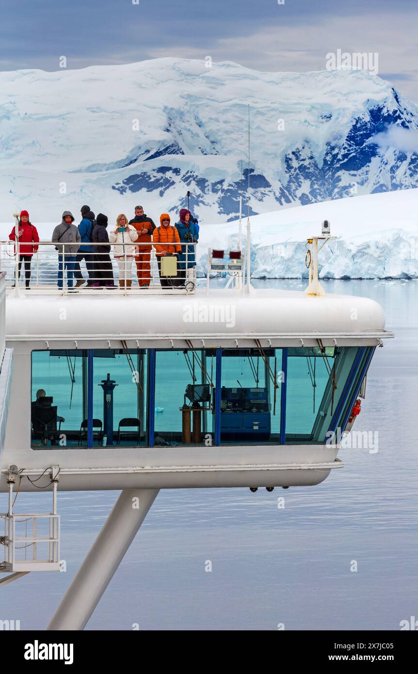 Sapphire Princess cruise ship, Wilhelmina Bay, Antarctic Peninsula ...