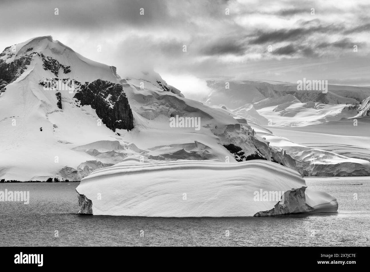 Wilhelmina Bay, Antarctic Peninsula, Antarctica Stock Photo - Alamy