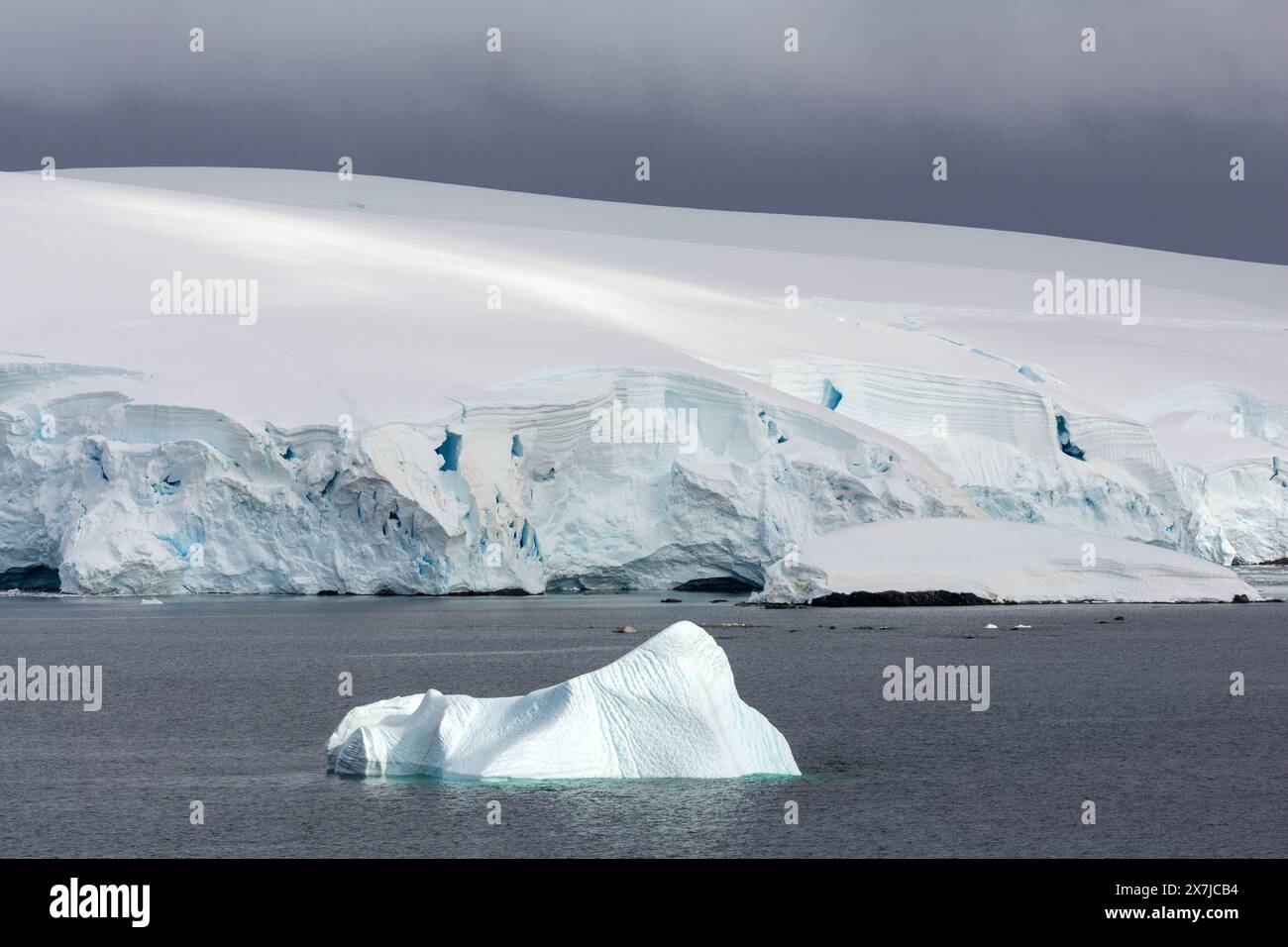 Wilhelmina Bay, Antarctic Peninsula, Antarctica Stock Photo - Alamy