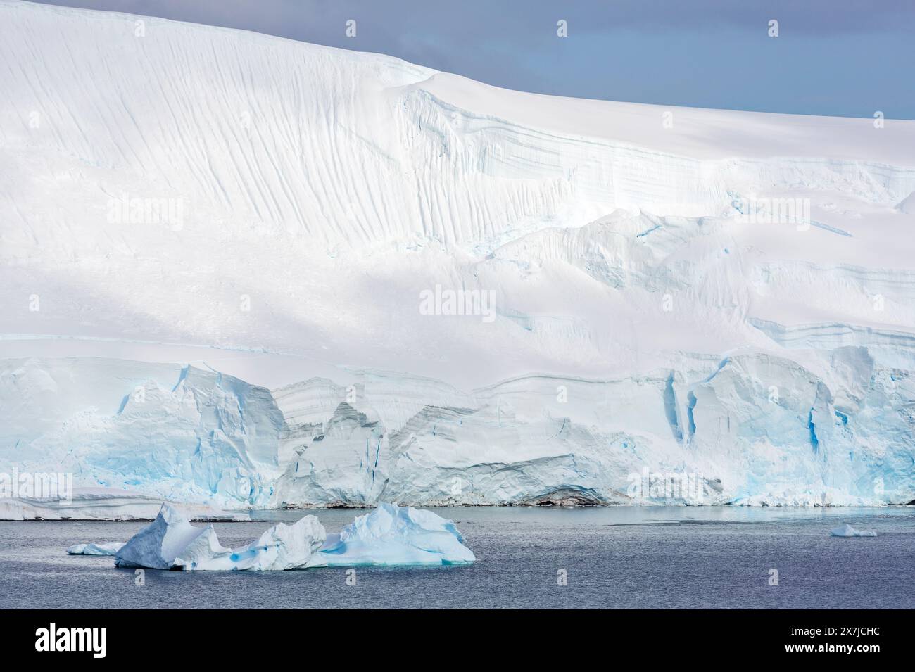 Wilhelmina Bay, Antarctic Peninsula, Antarctica Stock Photo - Alamy