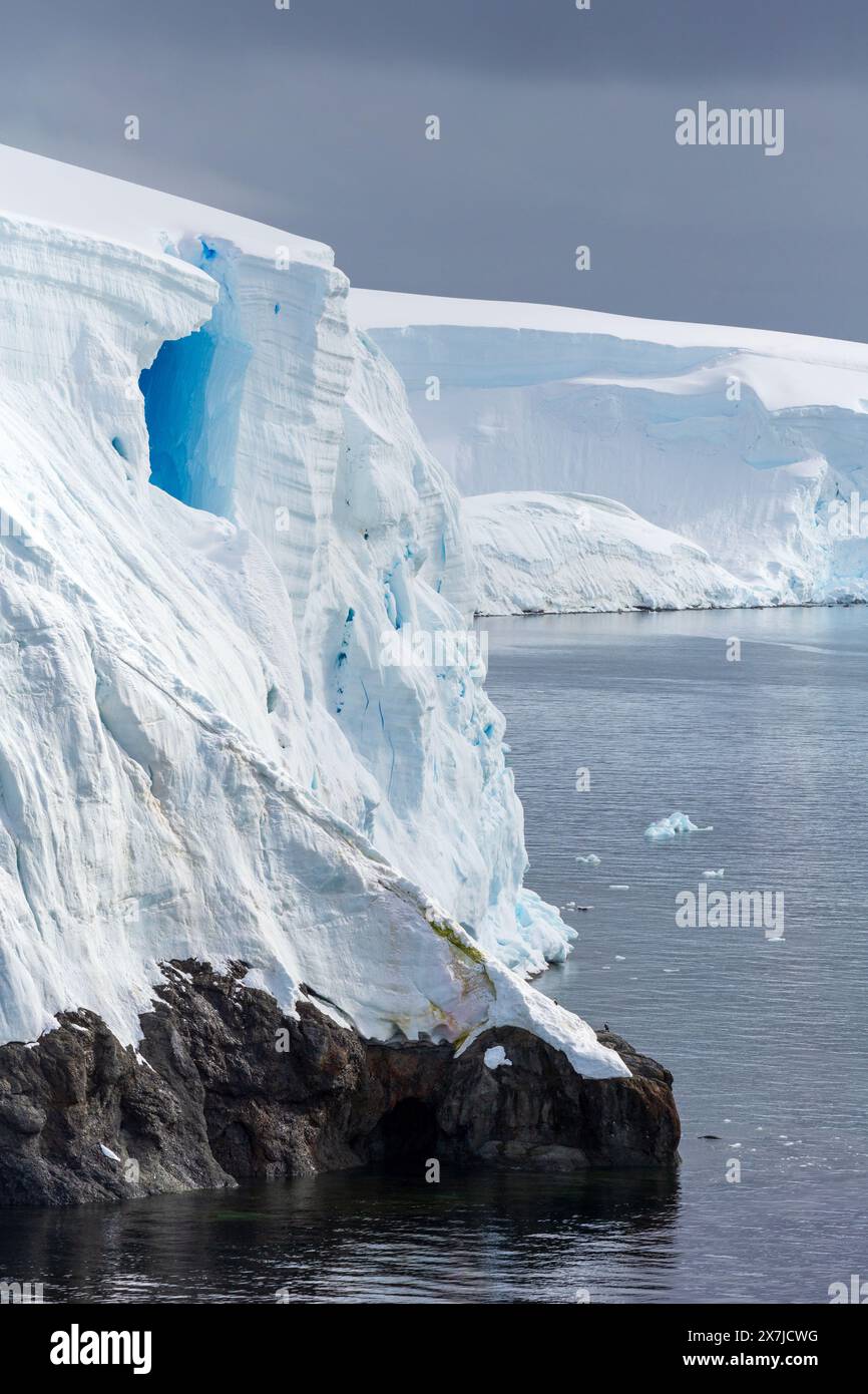 Wilhelmina Bay, Antarctic Peninsula, Antarctica Stock Photo - Alamy
