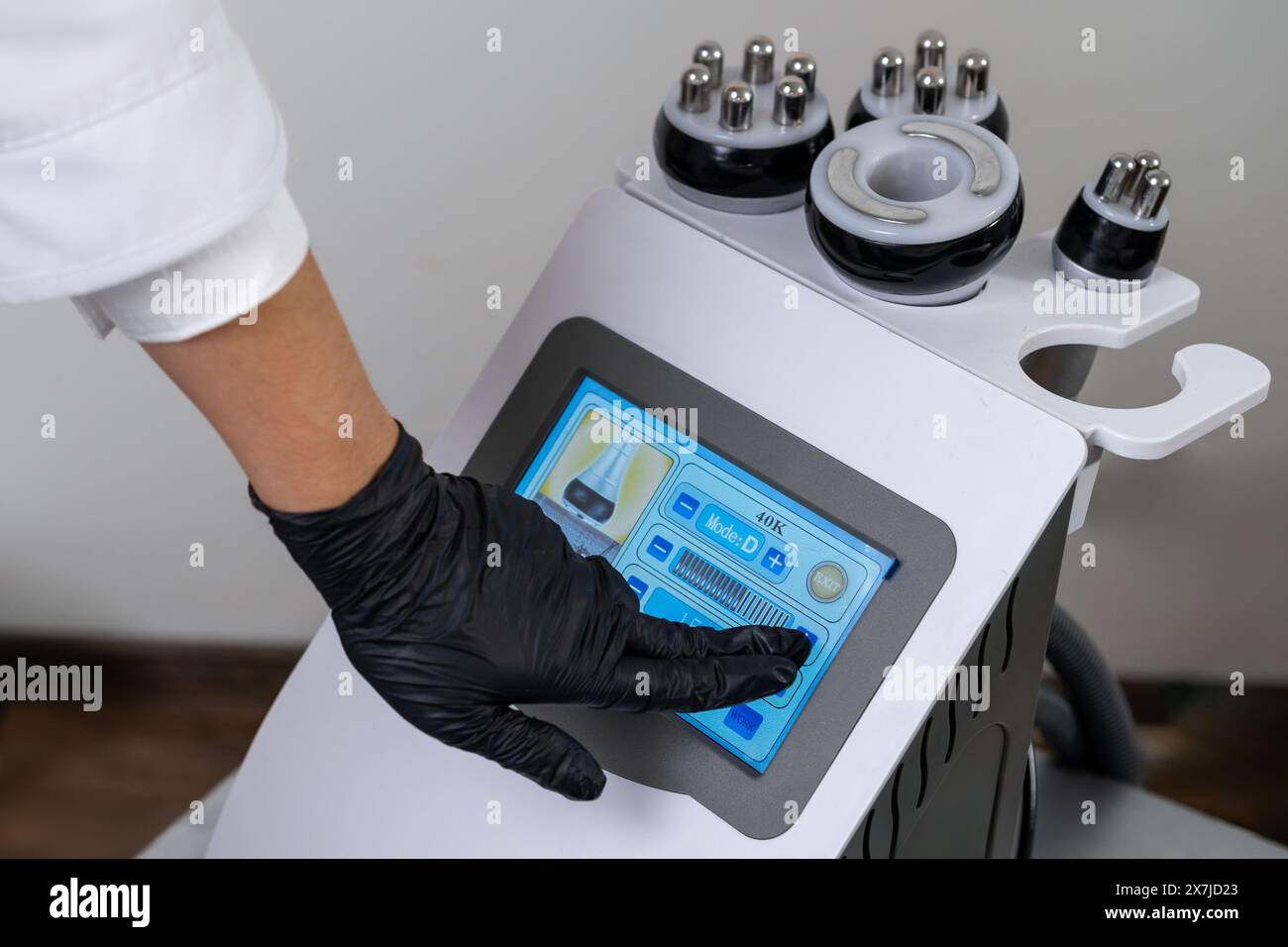 Vacuum rf lifting hi-res stock photography and images - Alamy