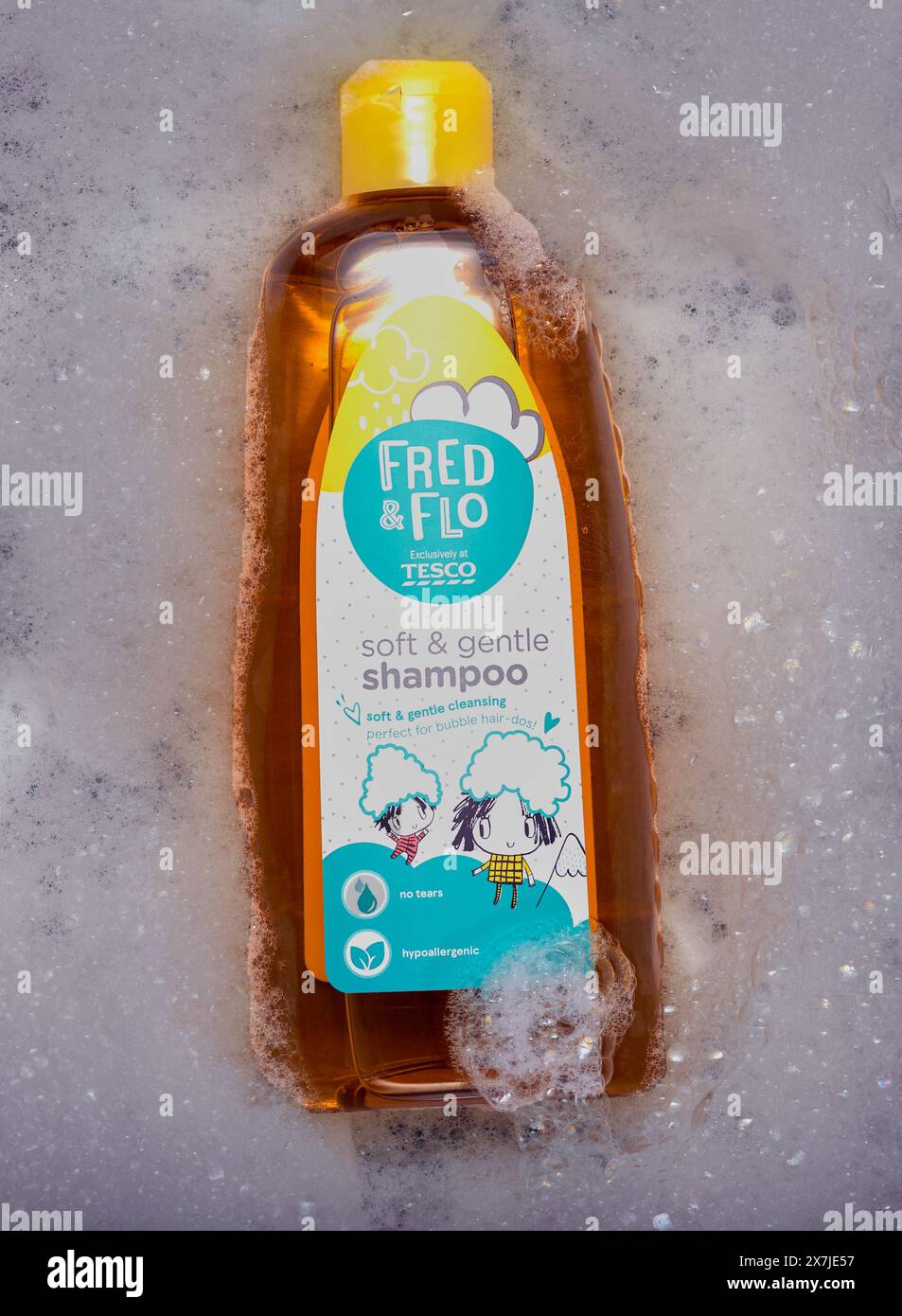 Children shampoo hi-res stock photography and images - Alamy