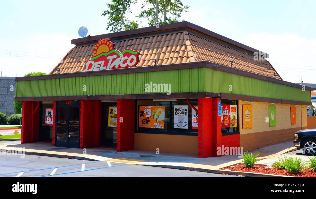DEL TACO Restaurant, American fast-food restaurant chain that ...