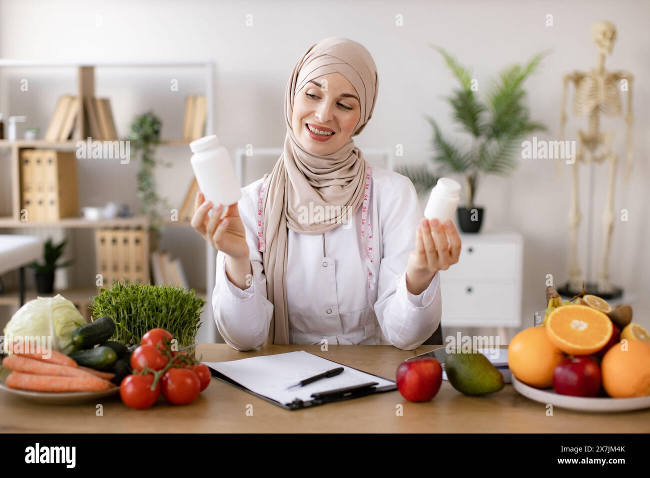 Muslim person in pharmacy hi-res stock photography and images - Alamy