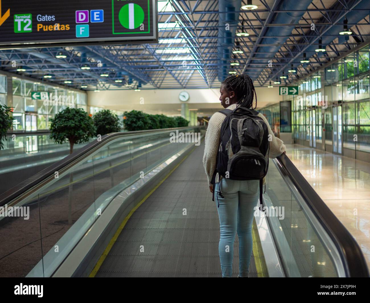 Mechanical walkway ramp escalator hi-res stock photography and images ...