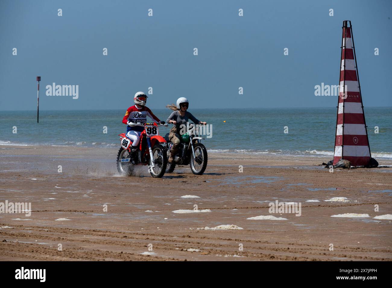 Motorcycle race finish line hi-res stock photography and images - Alamy