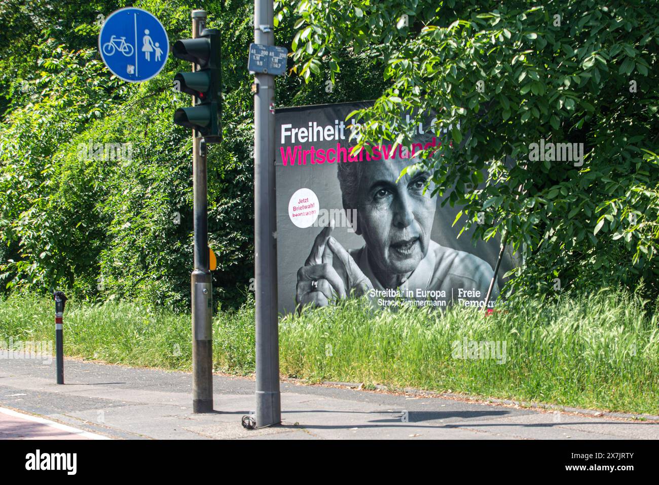 Wahlplakate zur Europawahl am 9. Juni 2024 sind in Köln NRW zu sehen ...