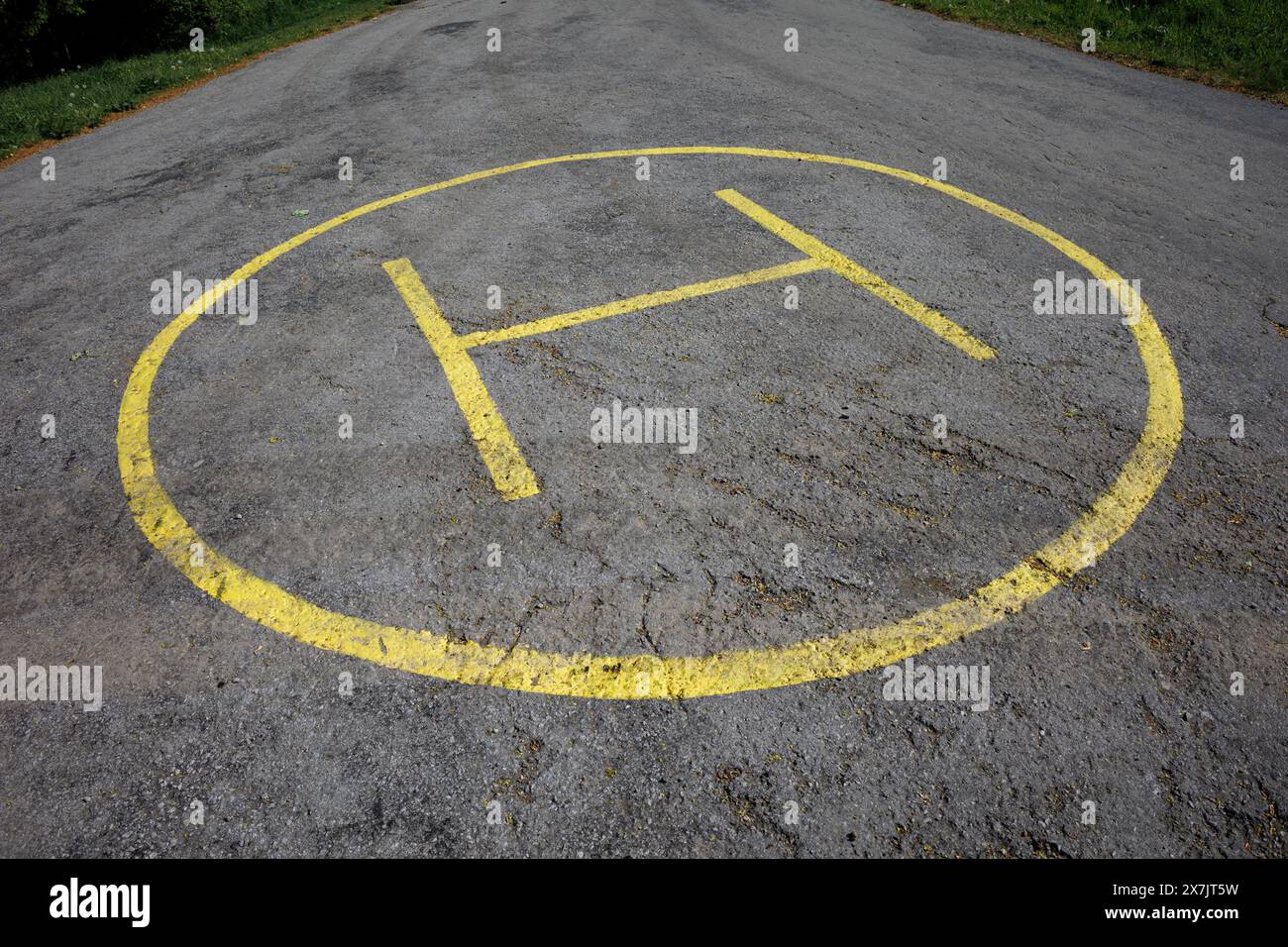 Heliport and vertiport - area and zone for takeoff and landing of ...