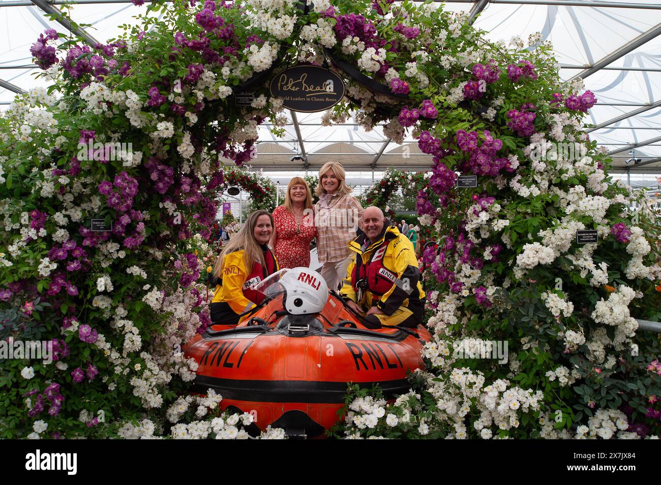 Chelsea, London, UK. 20th May, 2024. Former Blue Peter presenters Janet ... Chelsea, London, UK. 20th May, 2024. Former Blue Peter presenters Janet ...