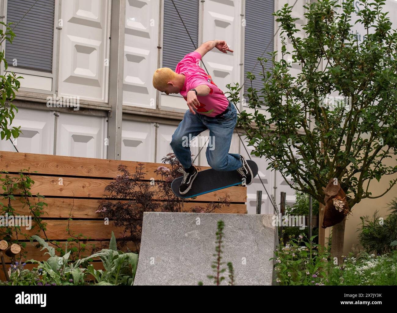 Chelsea, London, UK. 20th May, 2024. Skaters from The Ben Raemers ...