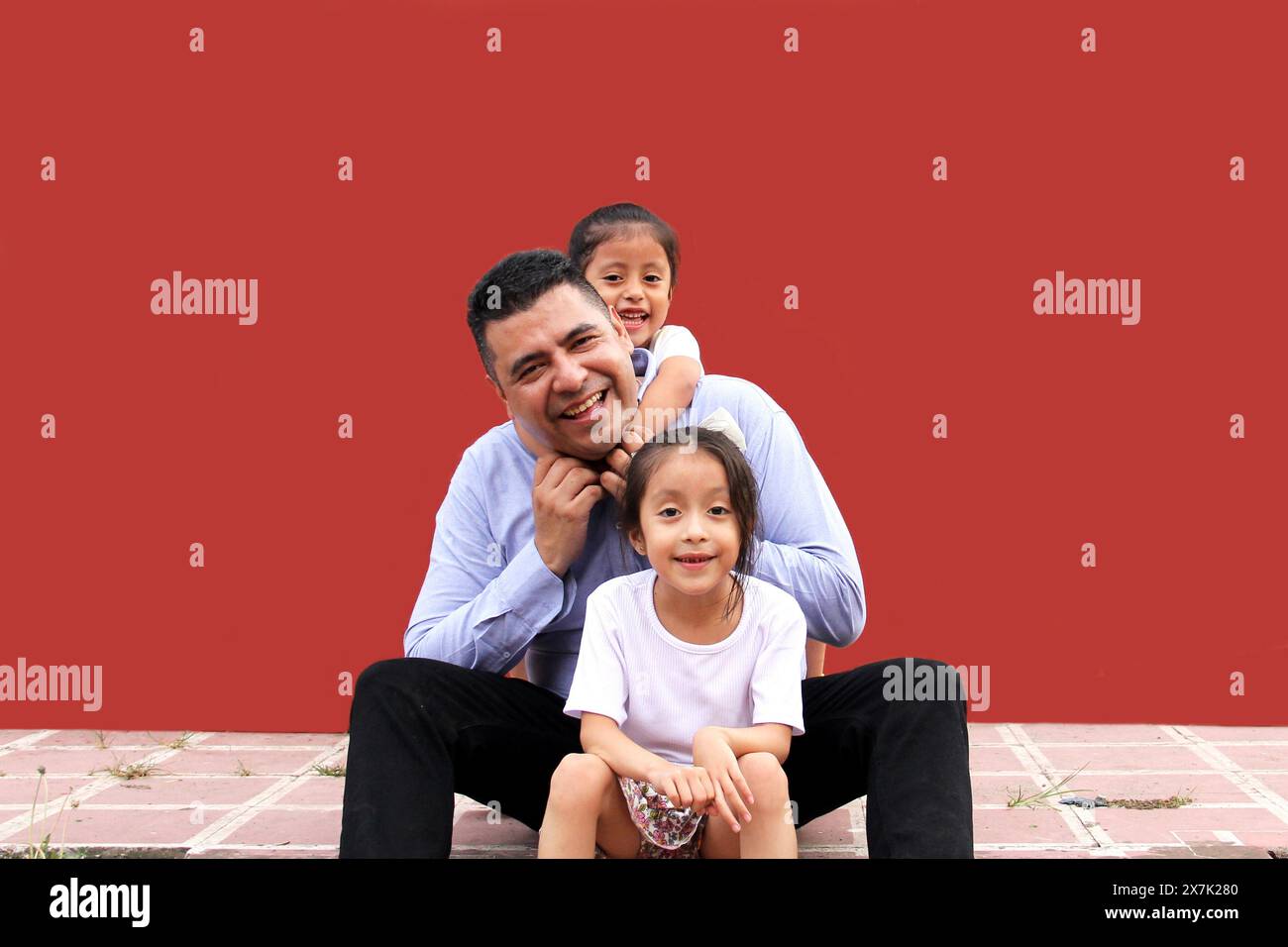 Divorced single dad spends time with his two young brunette Latina ...