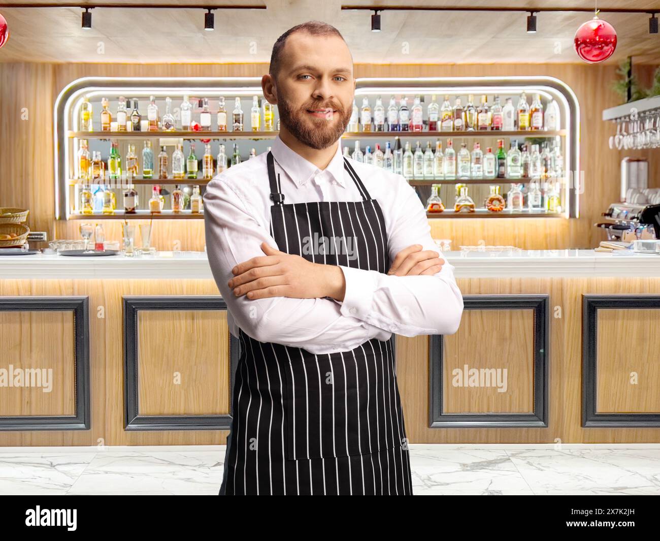 Bar waiter hi-res stock photography and images - Alamy