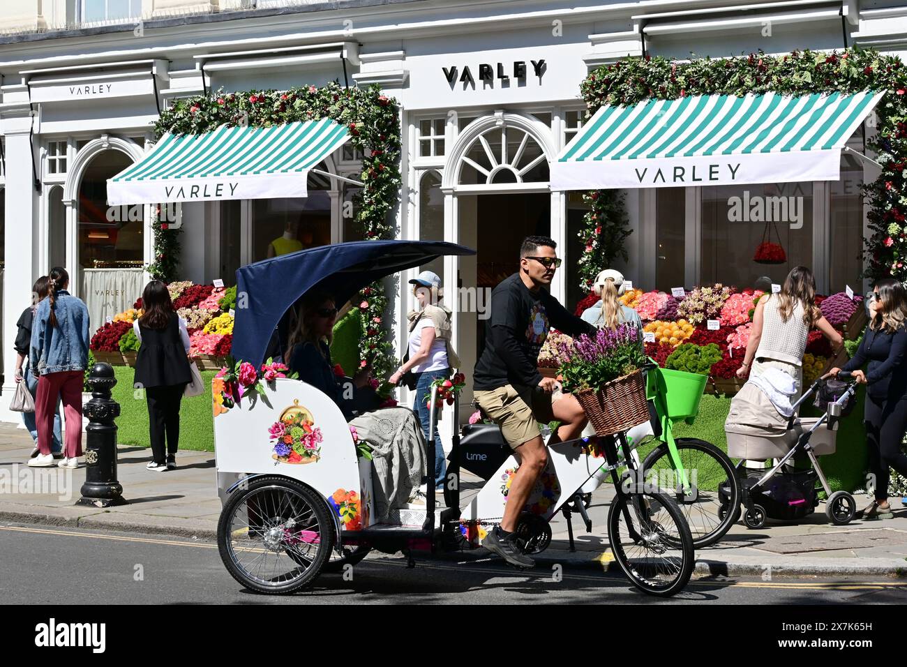 Flower Displays at Chelsea in Bloom, Floral Feasts 2024, Chelsea Stock ...