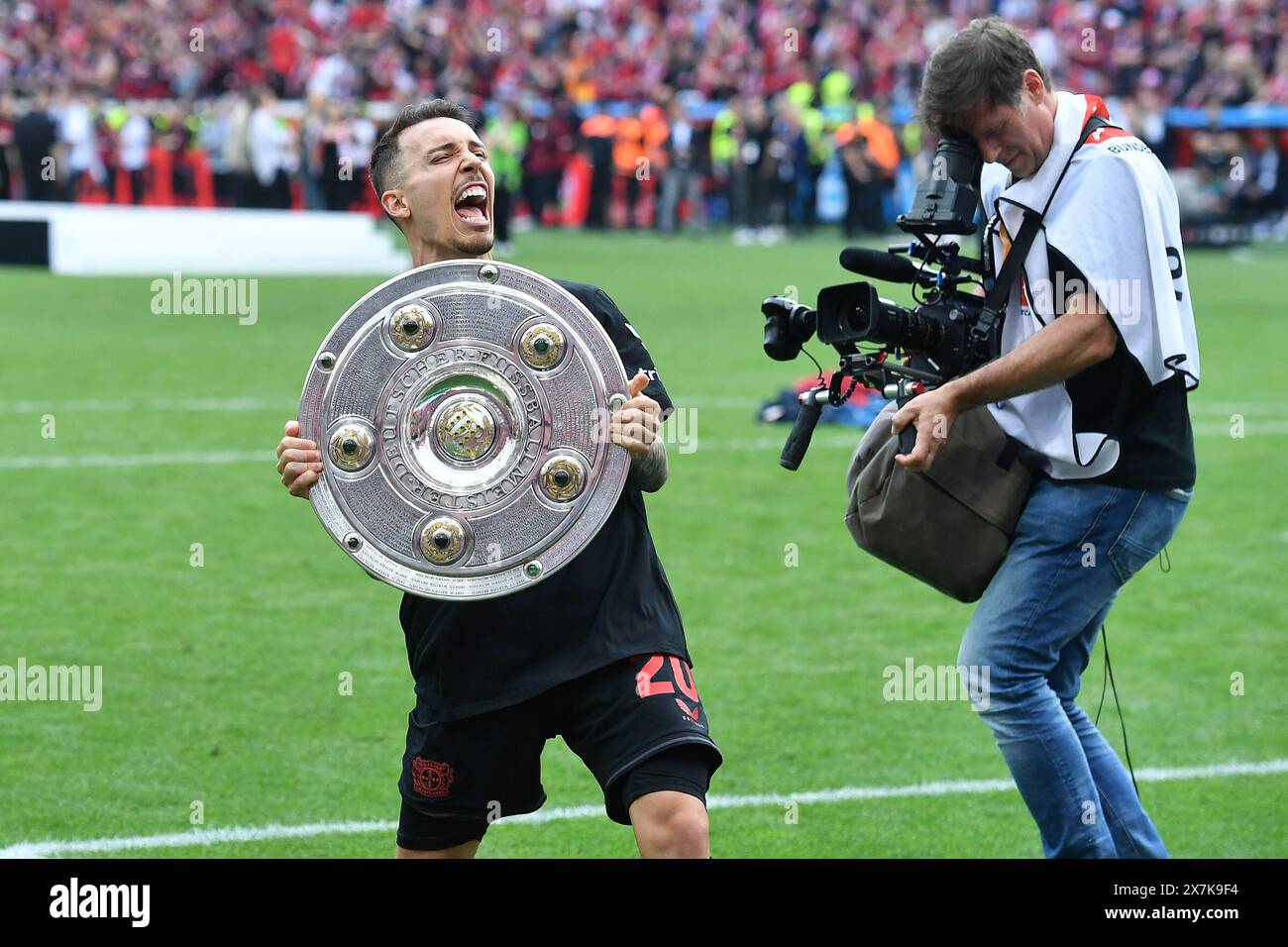 Mit meisterschale hi-res stock photography and images - Alamy