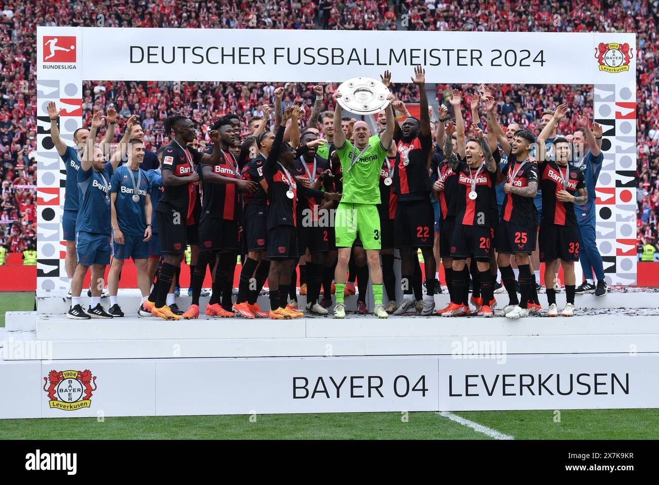 Leverkusen, Germany. 18th May, 2024. Fussball 1. Bundesliga 34. Spieltag Bayer 04 Leverkusen ...