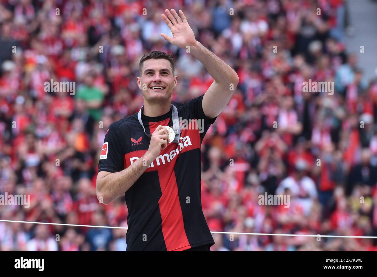 Leverkusen, Germany. 18th May, 2024. Fussball 1. Bundesliga 34. Spieltag Bayer 04 Leverkusen ...