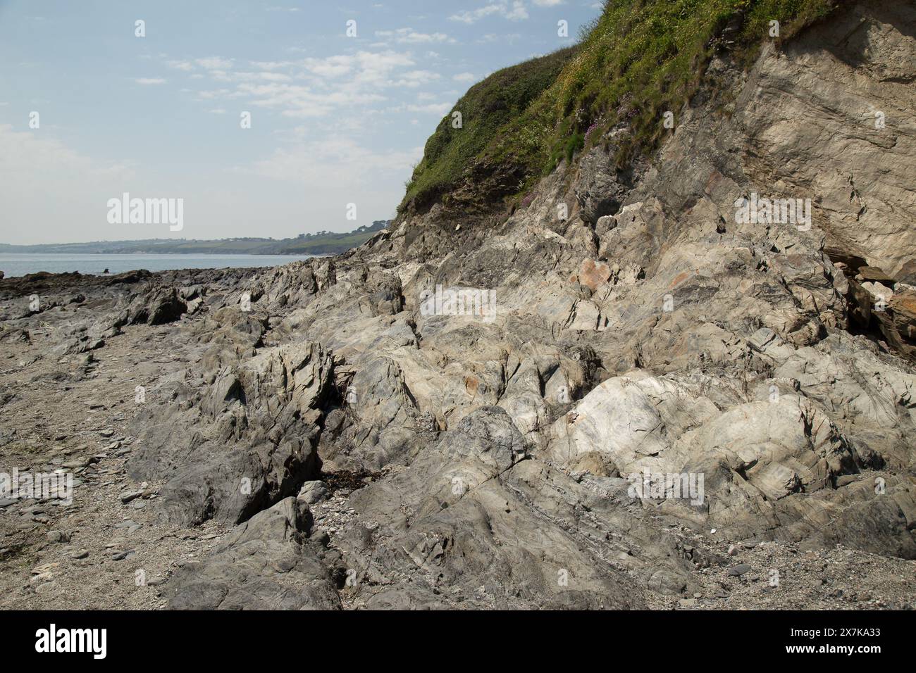 Pendower beach cornwall hi-res stock photography and images - Alamy