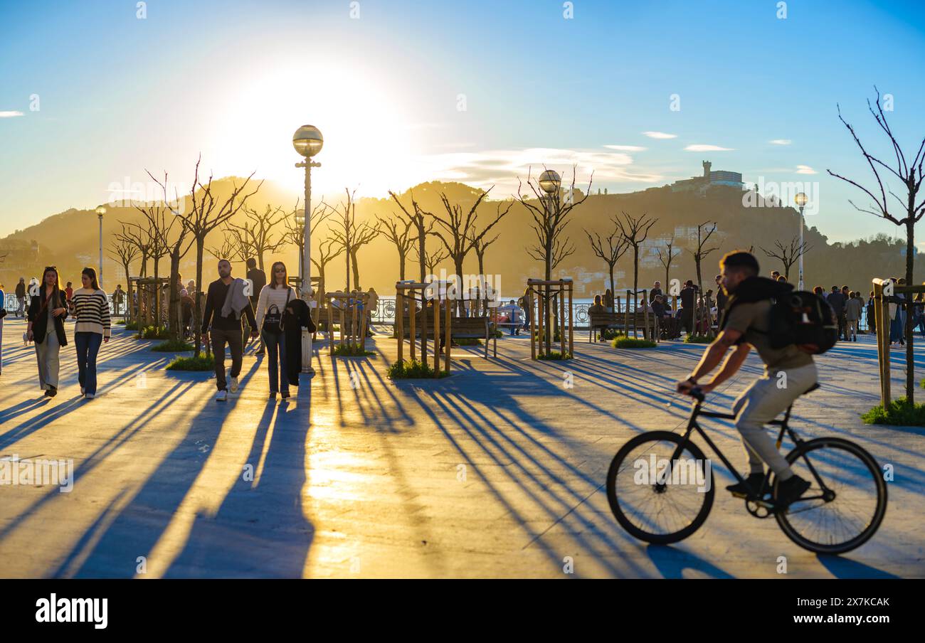 La Concha Promenade at the level of the Don Quijote y Sancho Panza ...