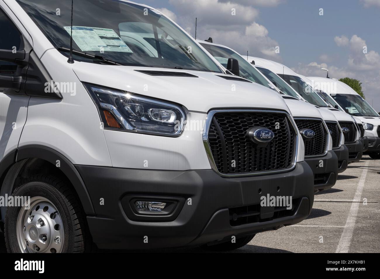 Ford f 350 military hi-res stock photography and images - Alamy