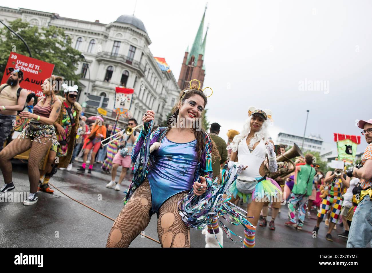 Dancer from the CABUWAZI children's and youth circus at the street ...