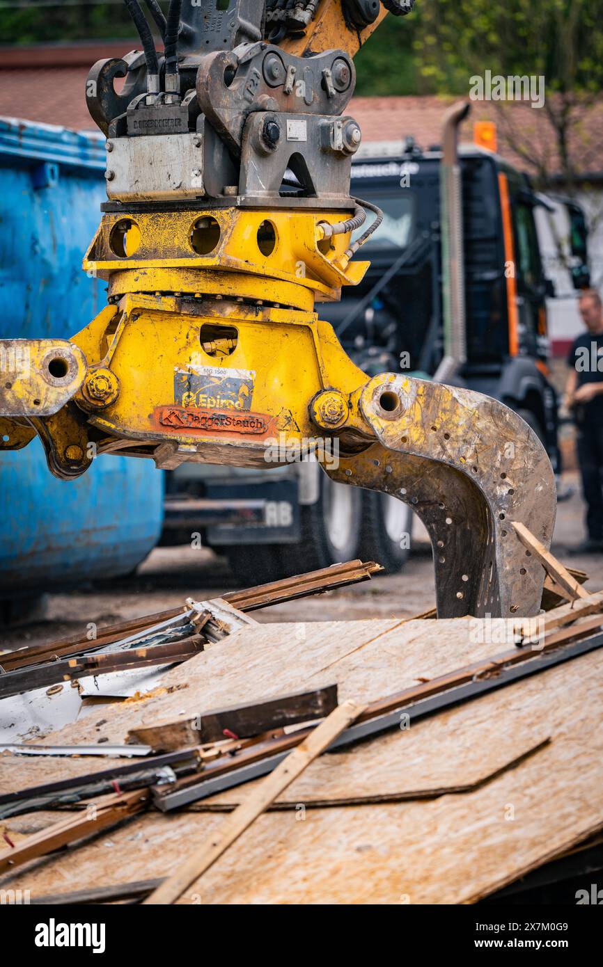 Stand excavator hi-res stock photography and images - Alamy