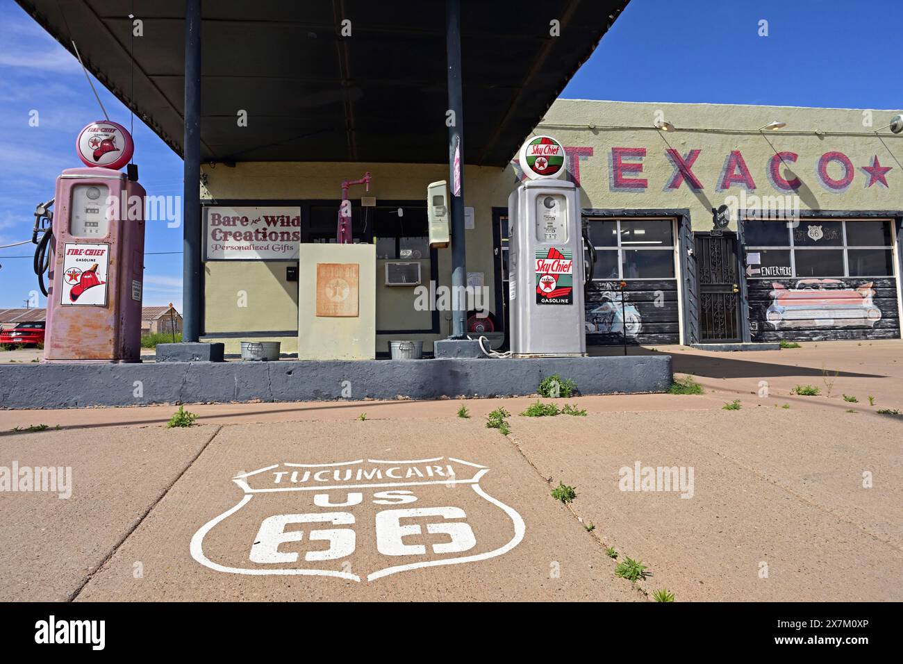 Old Texaco petrol station on historic Route 66, Tucumcari, New Mexico ...
