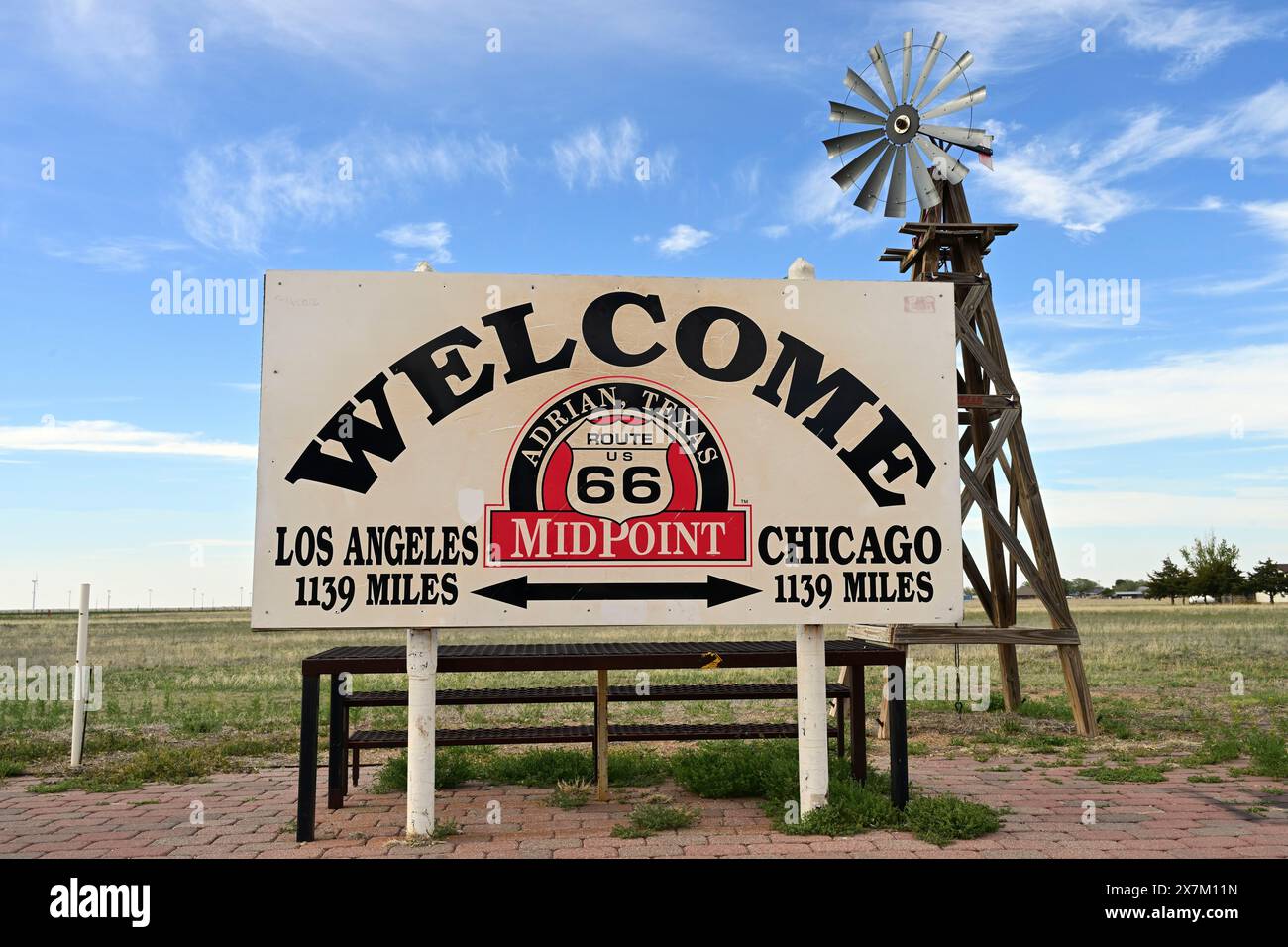 Midpoint, halfway between Los Angeles and Chicago, Route 66, Adrian ...