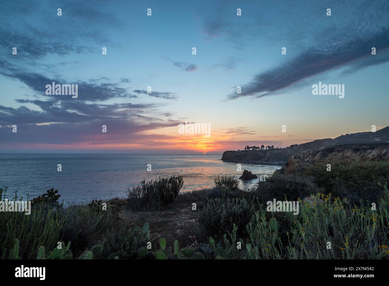 Breathtaking coastline view of Point Vicente and Pelican Cove at sunset ...