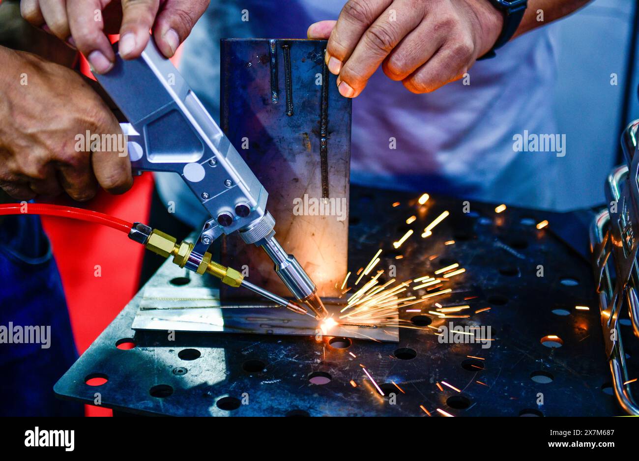 Welding machine hi-res stock photography and images - Alamy
