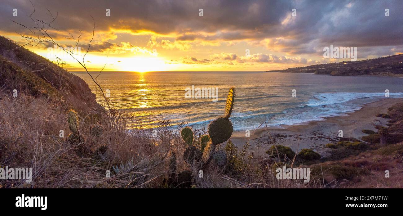 Discover the serene beauty of Rancho Palos Verdes along the Catalina ...