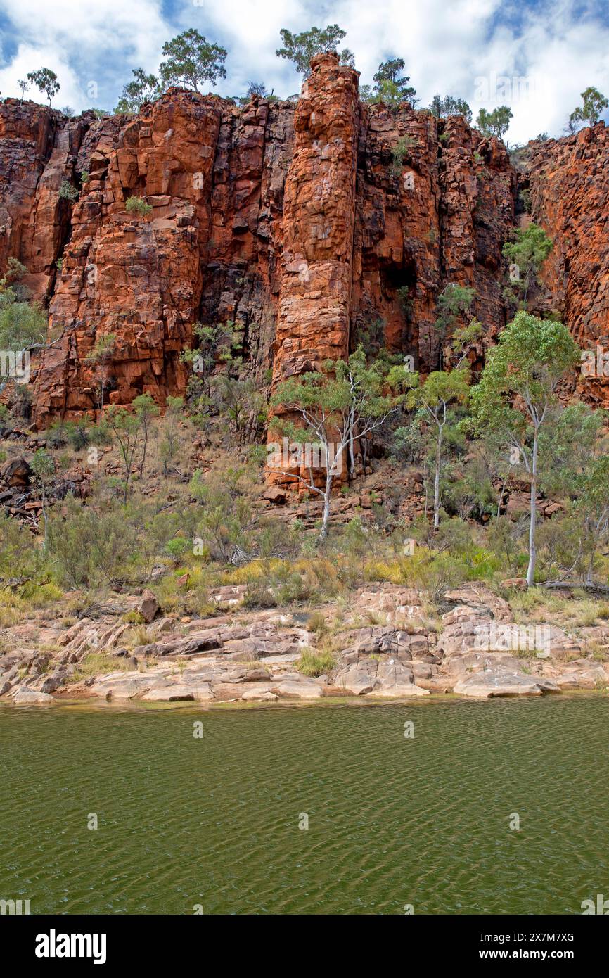 Gorge at Rodna in the West MacDonnell Ranges Stock Photo - Alamy