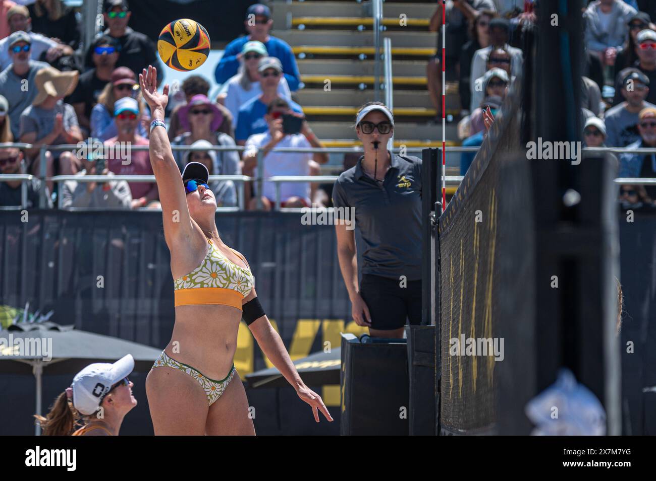 Huntington Beach, California, USA. 19th May, 2024. Taryn Kloth hitting during the finals at the ...