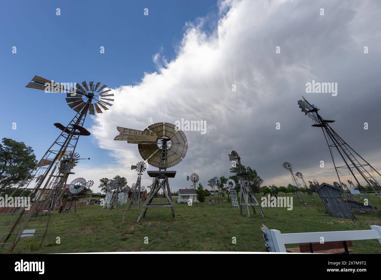 Shattuck, USA. 19th May, 2024. Windmills of Shattuck, Ellis County ...