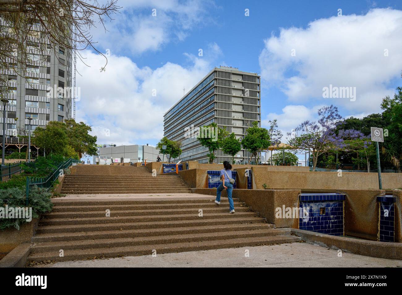 Tel Aviv city hall seen from the west. Tel Aviv, Israel Stock Photo - Alamy