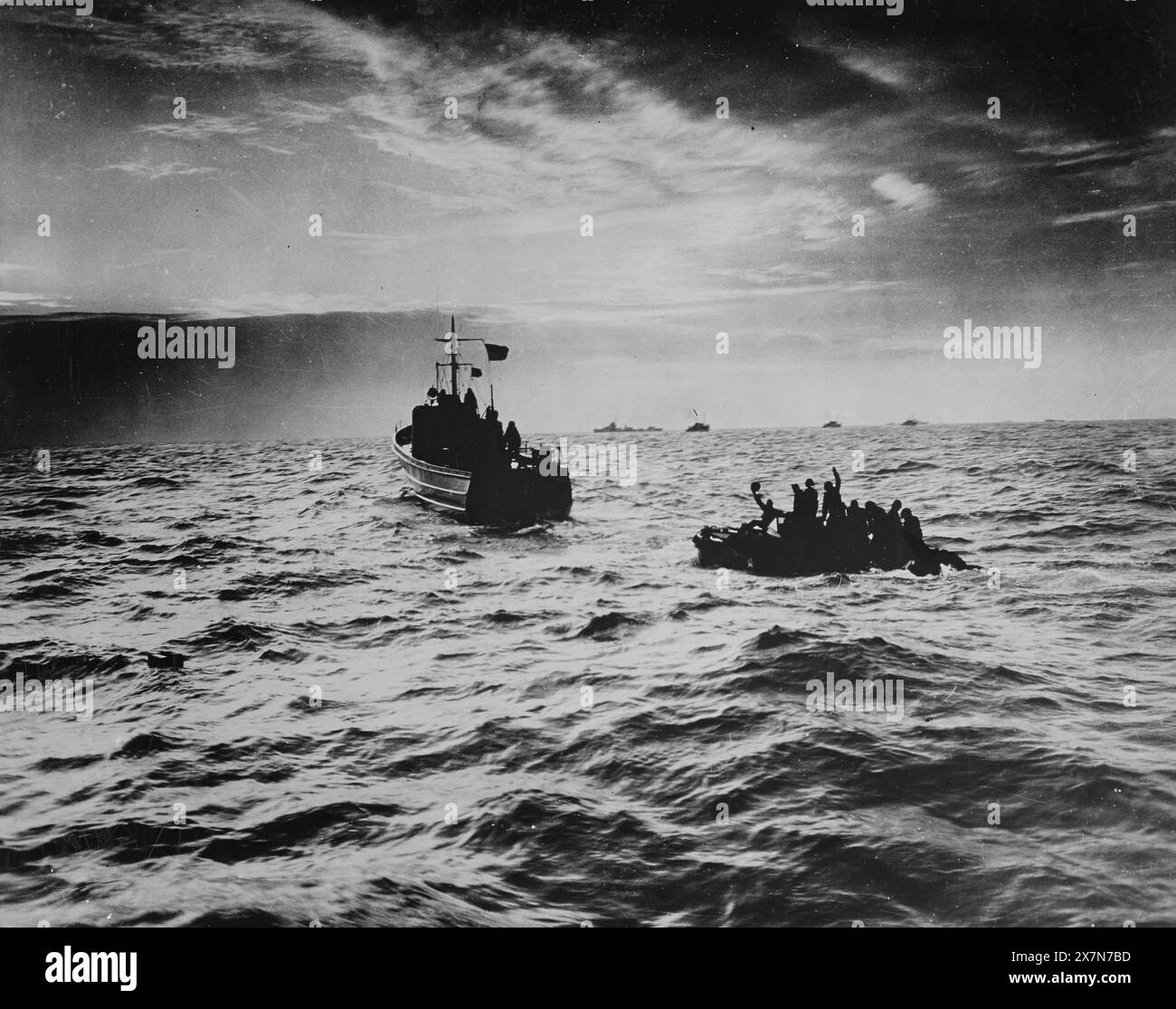 World war ii landing craft hi-res stock photography and images - Alamy