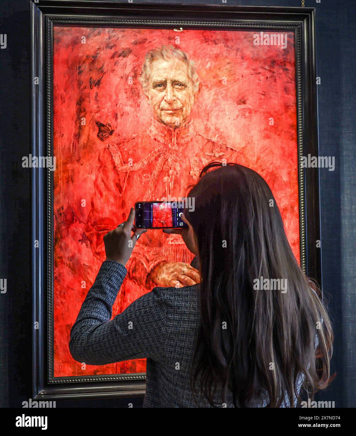 Unveilment hi-res stock photography and images - Alamy