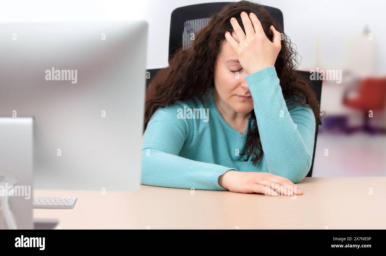 Young stressed out office hi-res stock photography and images - Alamy
