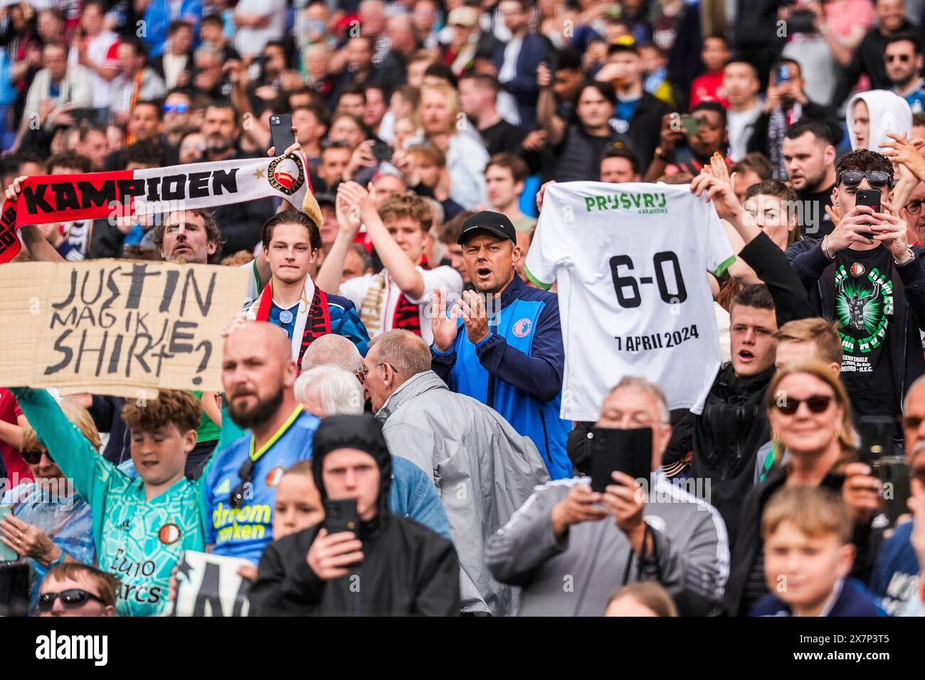 Rotterdam - feyenoord supporters during the Eredivisie match between ...