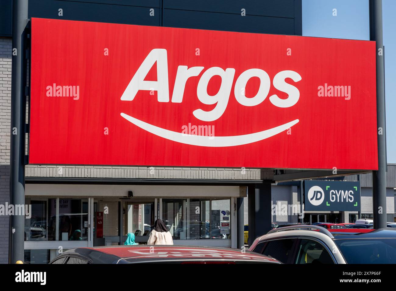 Argos shop logo hi-res stock photography and images - Alamy
