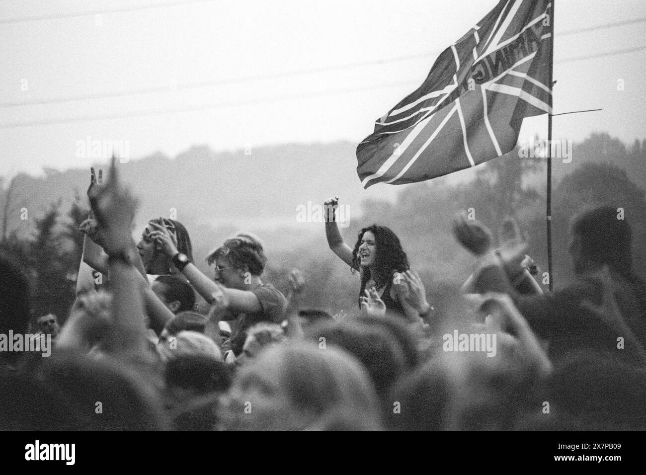 WOMAN ON SHOULDERS, UNION JACK, DANCING, NME STAGE, GLASTONBURY 95: A ...