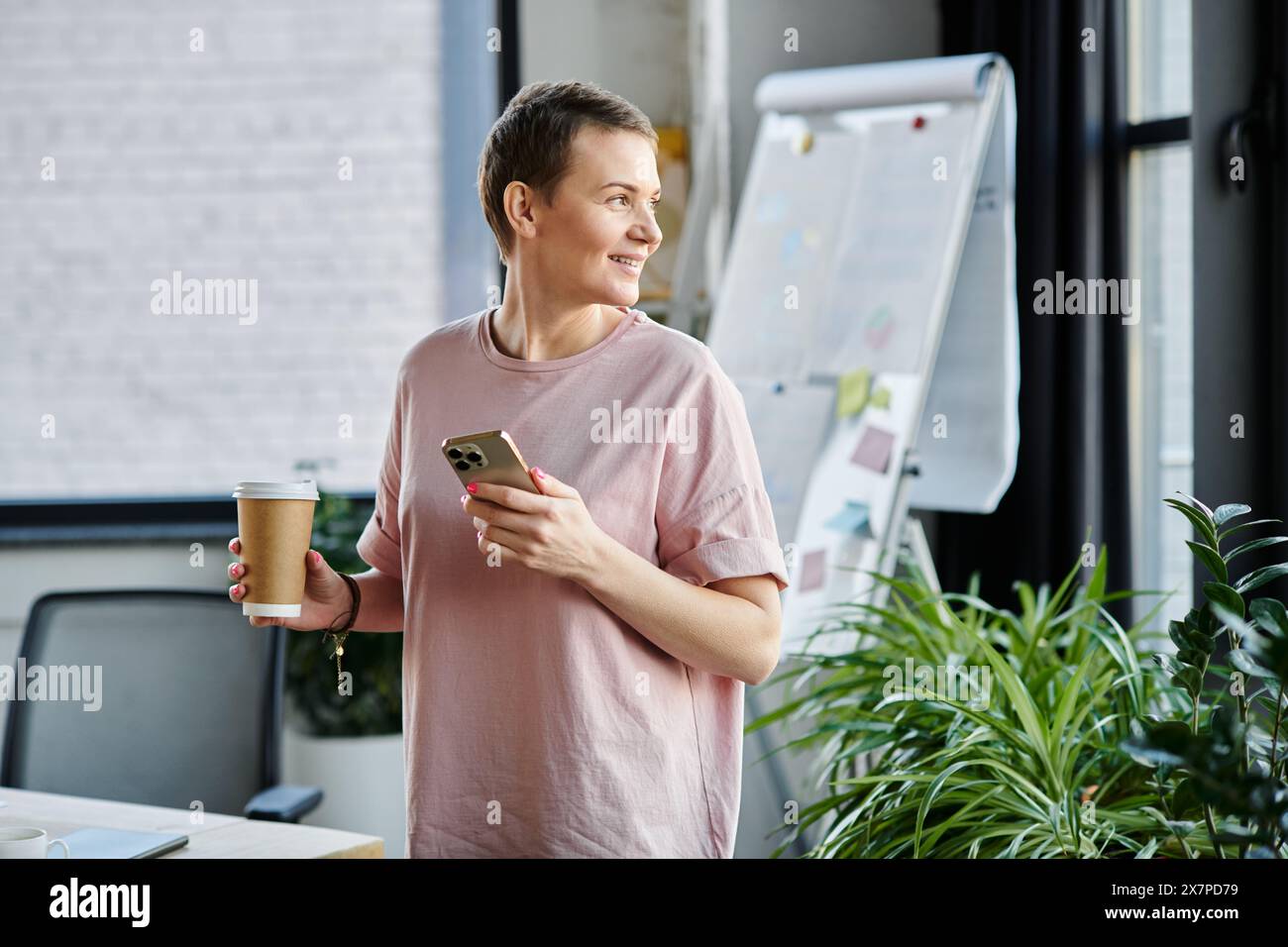 Multitasking juggling hi-res stock photography and images - Alamy