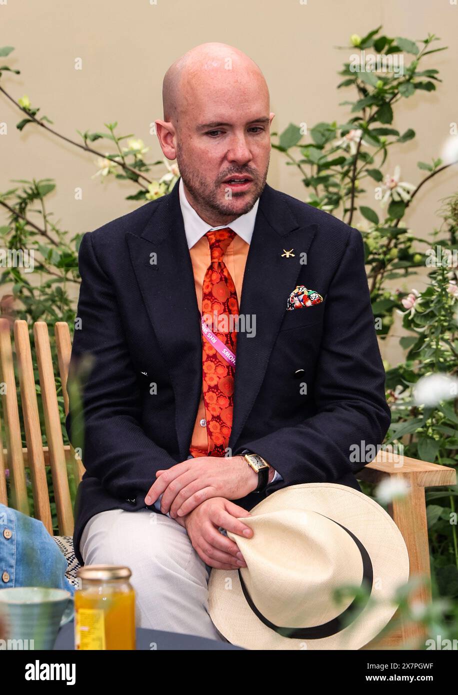 Tom allen at the rhs chelsea flower show hi-res stock photography and ...