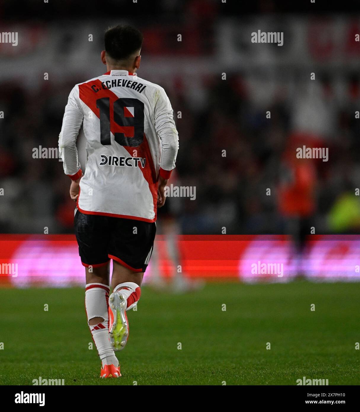 BUENOS AIRES, ARGENTINA - MAY 18: Claudio Echeverri of River Plate ...