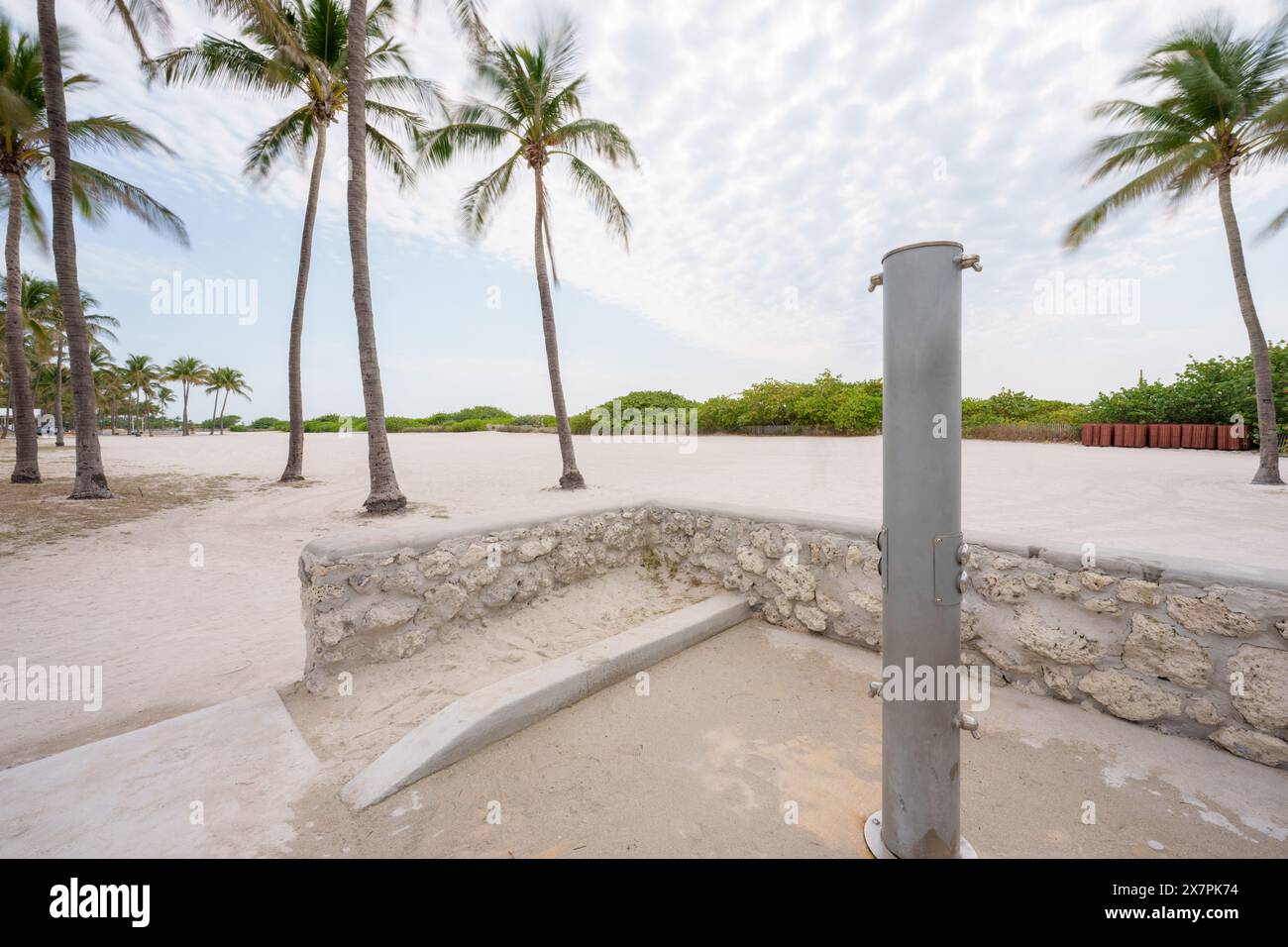 Public showers on the beach hi-res stock photography and images - Alamy