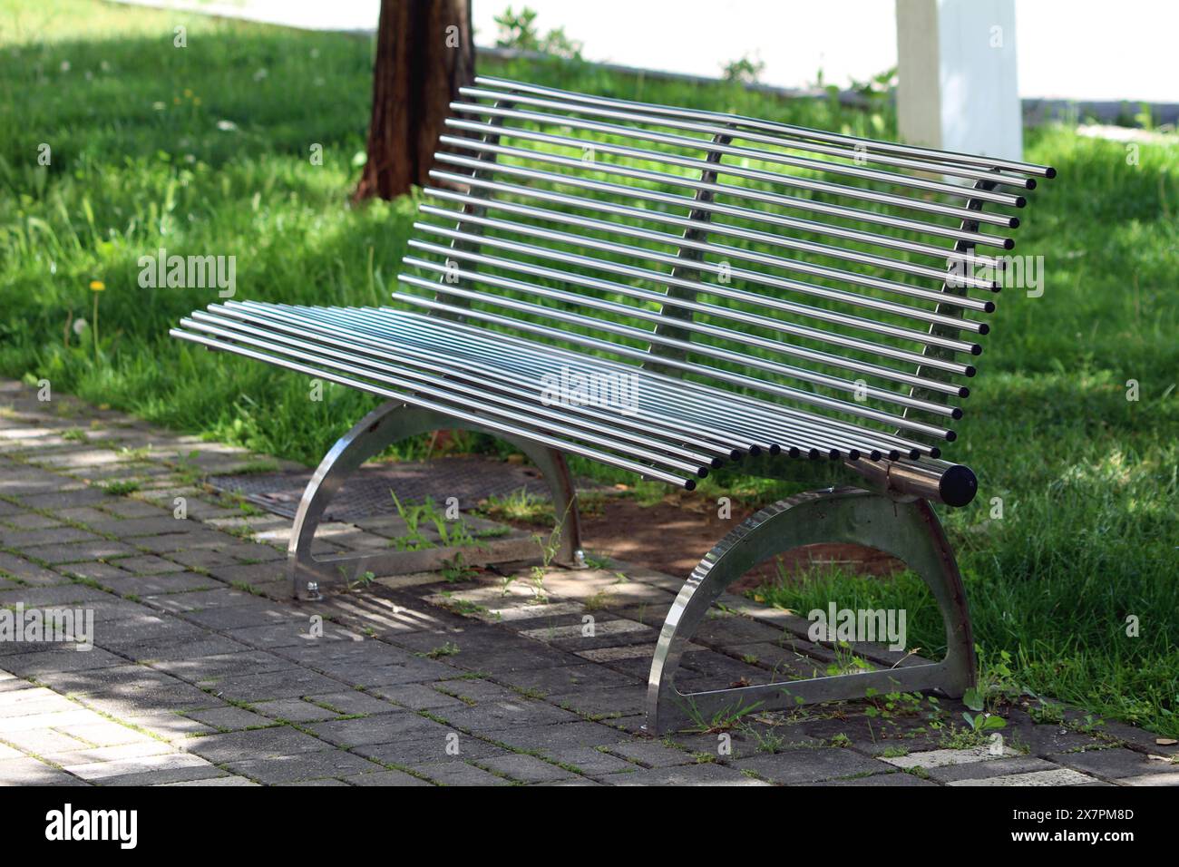 Stone bench support hi-res stock photography and images - Alamy