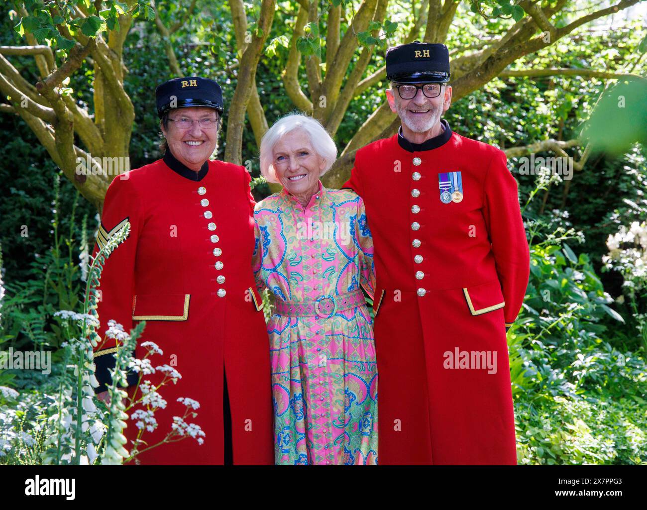 Dame Mary Berry, Chef, Television presenter and author, at the RHS ...