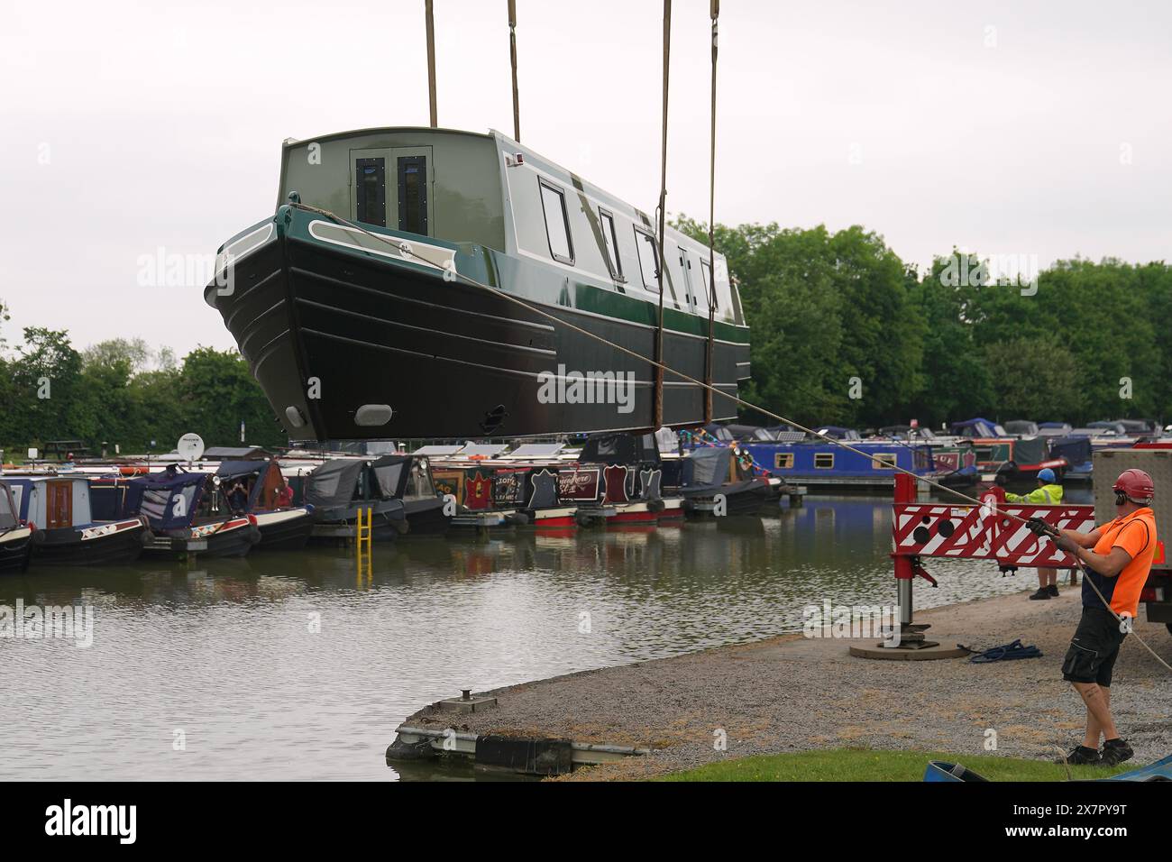 Visitors to the crick boat show hi-res stock photography and images - Alamy